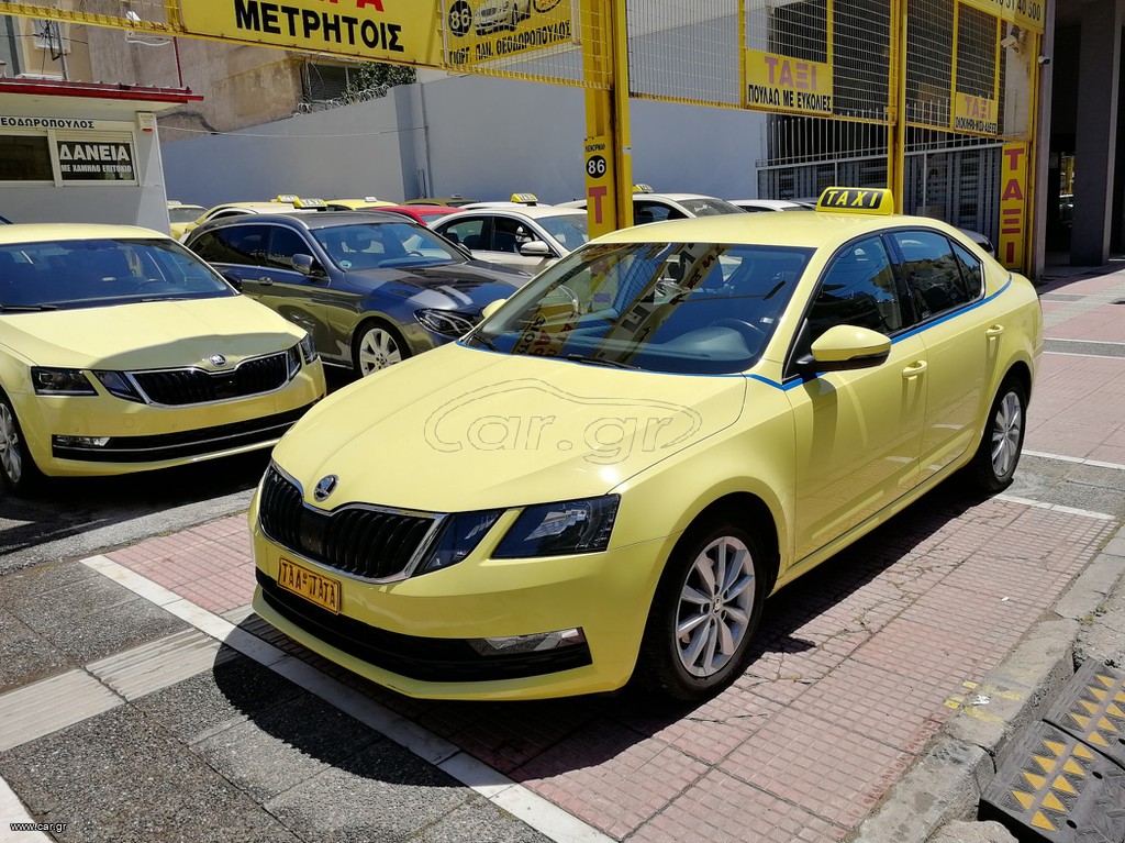 Car.gr - Skoda Octavia '19 1.6 TDI Ambition DSG (7-Gear) (029)