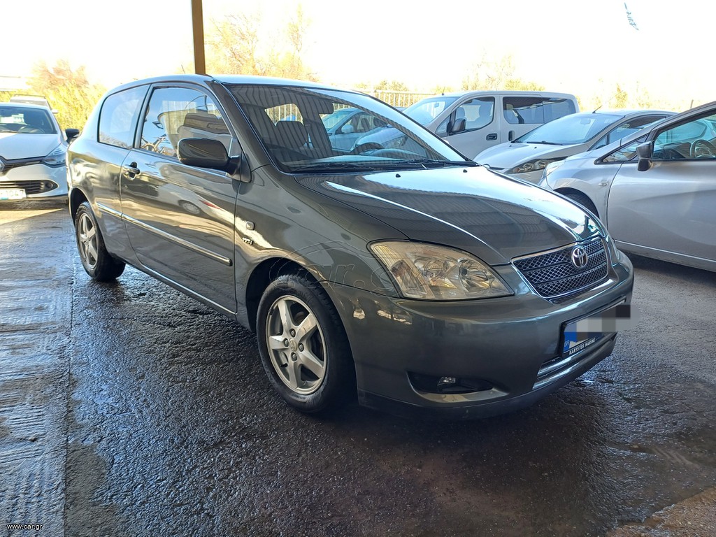 Spannende Toyota Corolla 03 Fotos