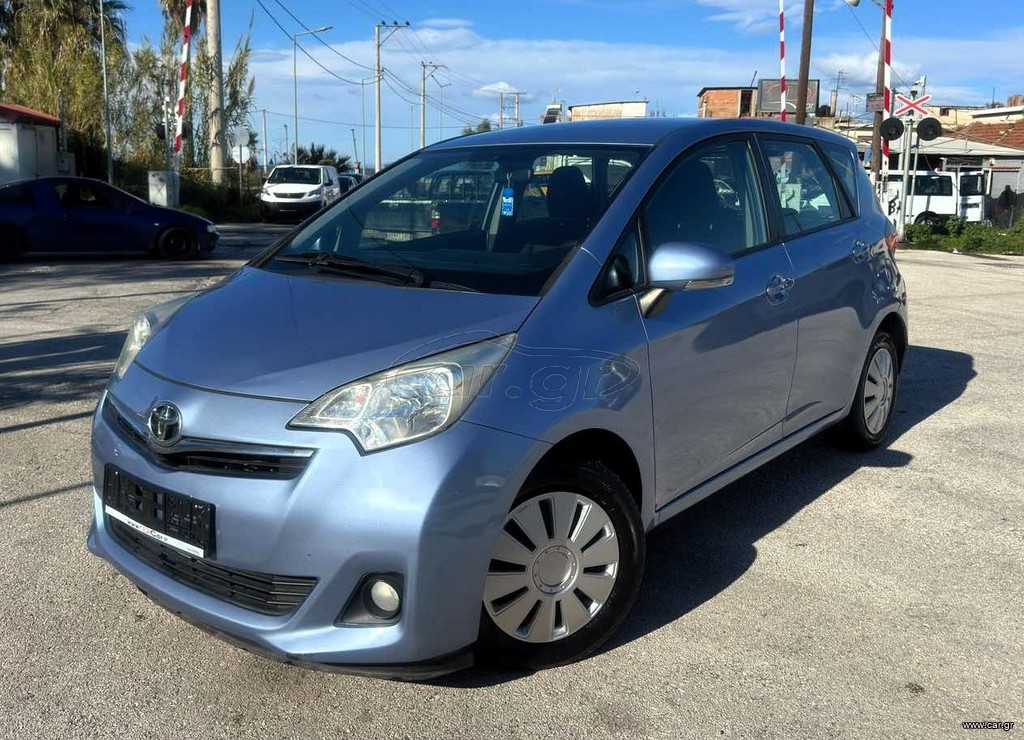 Car.gr - Toyota Verso-S '11 1.4 * D-4D Club Edition