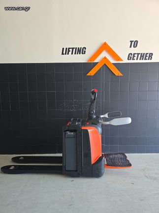 Car.gr - Toyota 2017 LPE 200